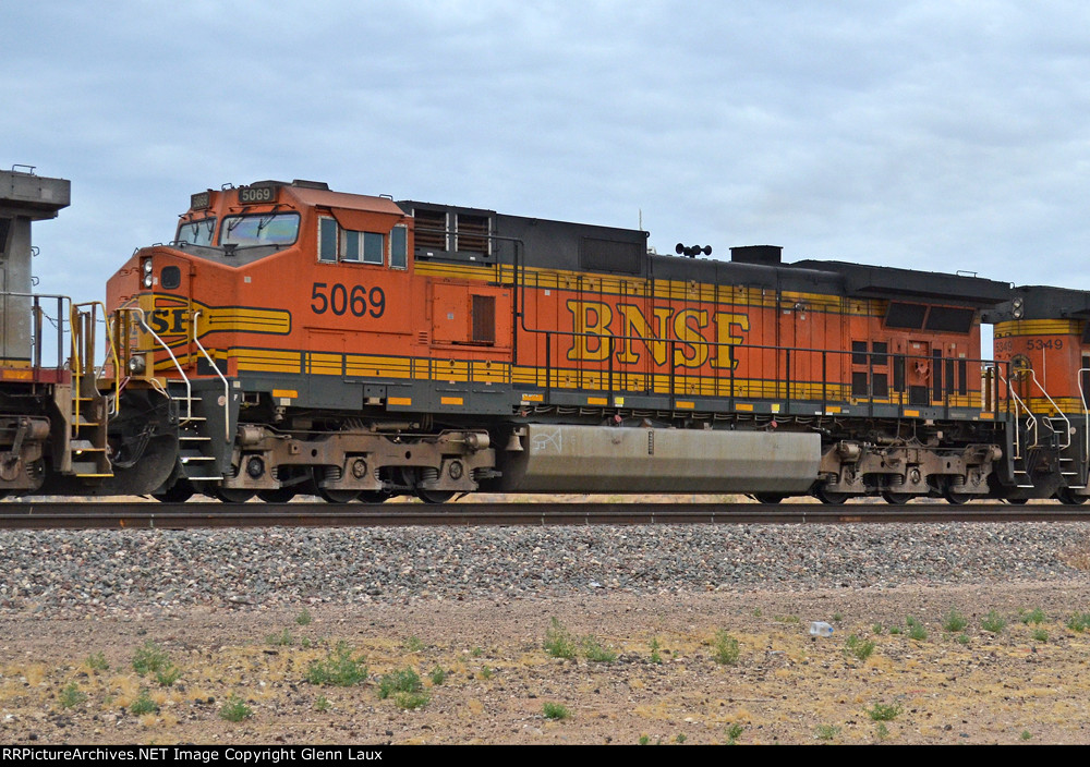 BNSF 5069